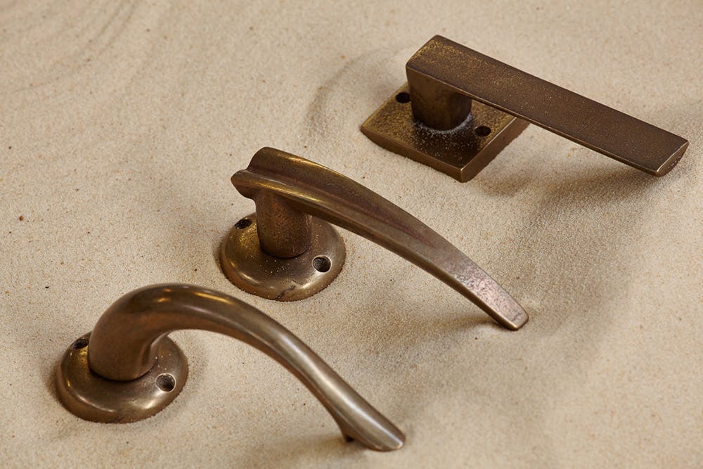 10 tips to choosing handles for your front door