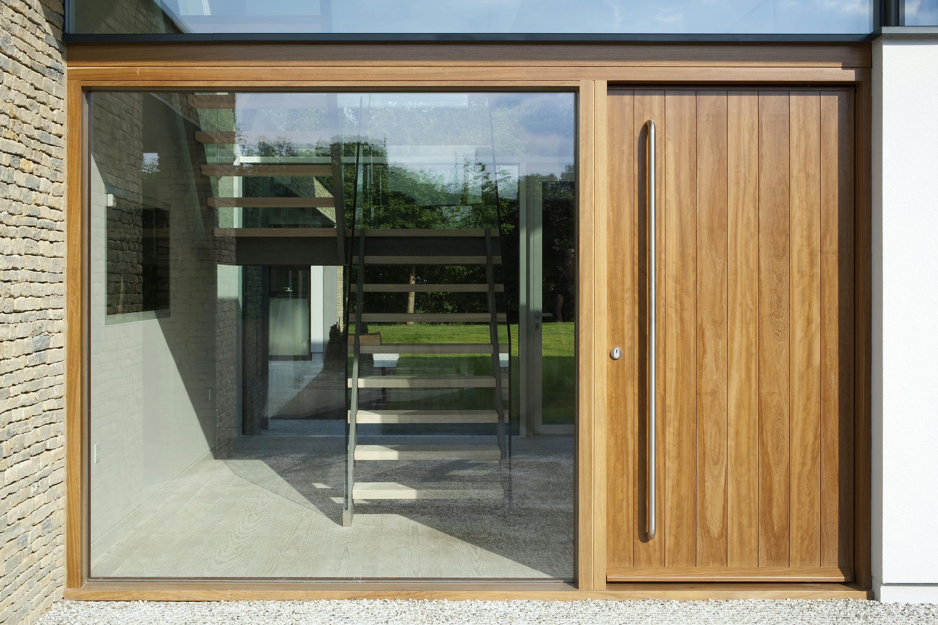 Doors in minimalist houses | Urban Front