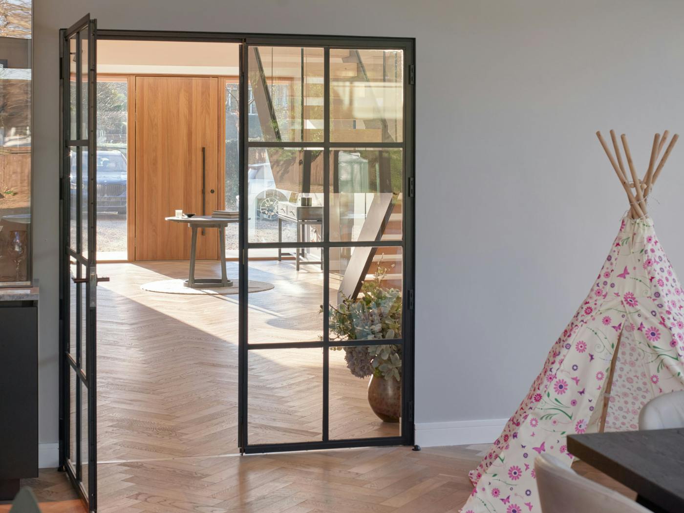 Style blend: Urban Front and Crittall-style doors