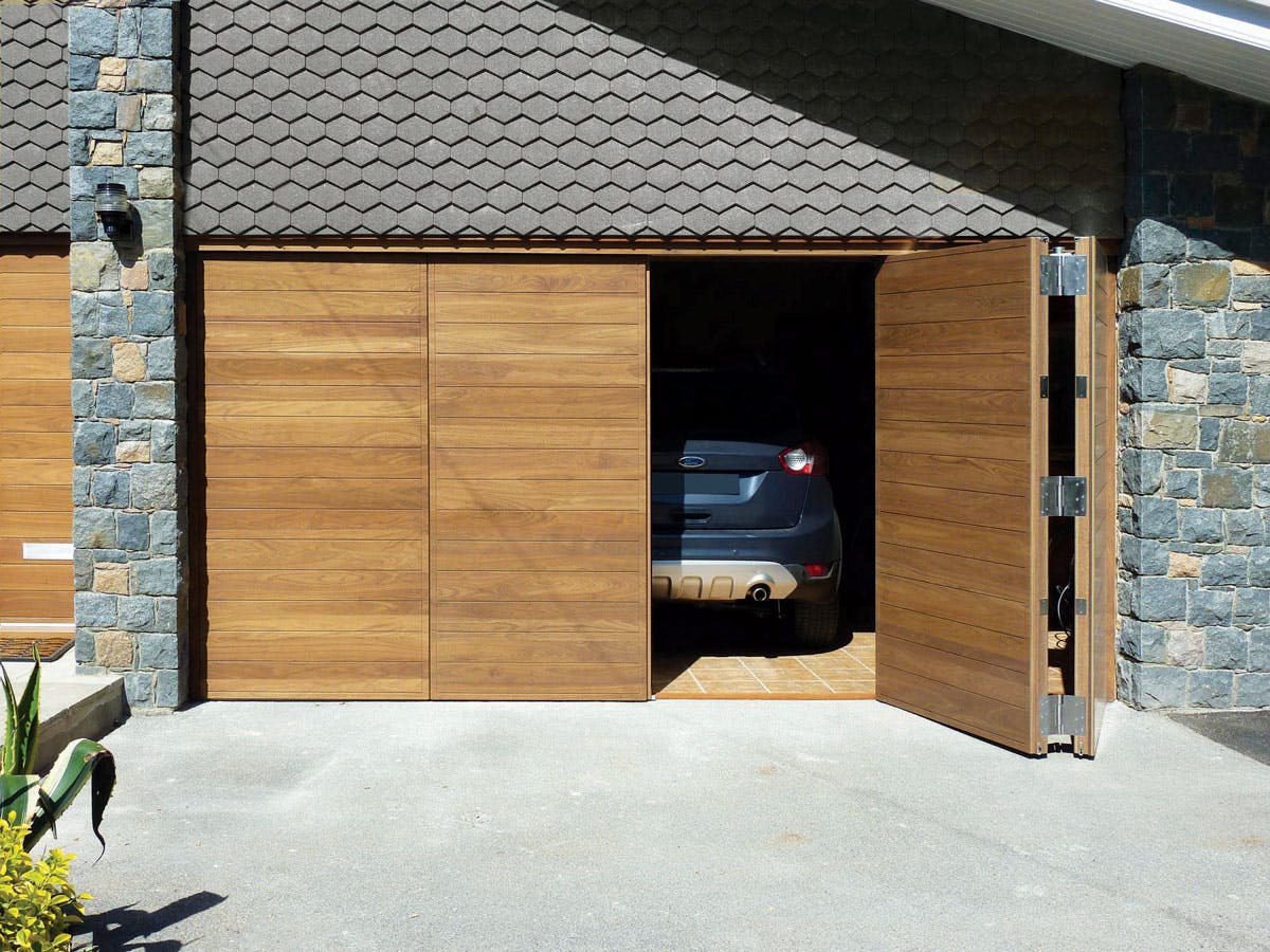 Contemporary garage doors - Modern garage doors | Urban Front